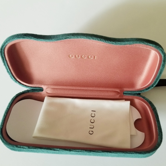 Gucci | Accessories | Gucci Hard Velvet Clamshell Eyeglasses Case ...